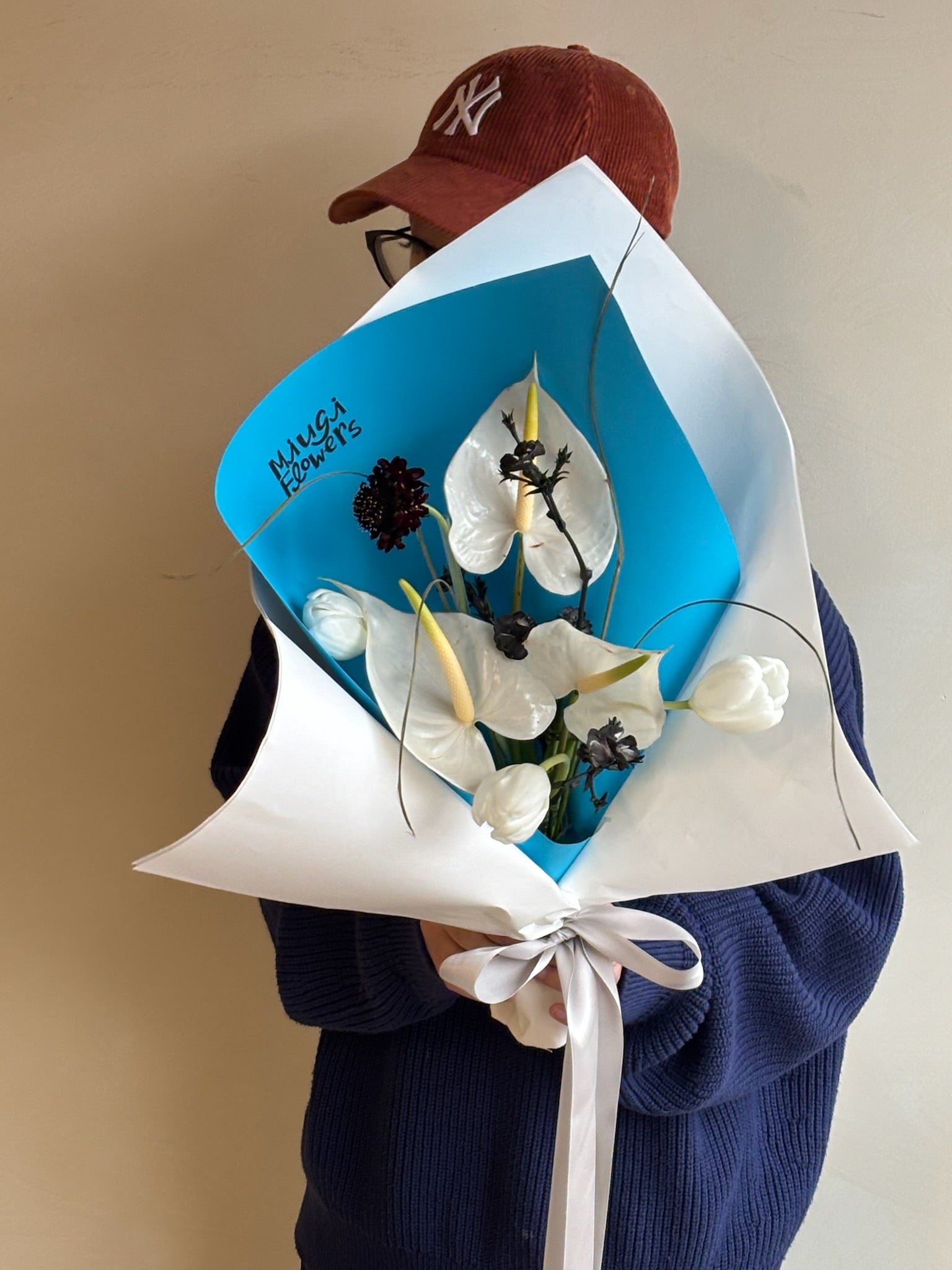 Hand-tied Bouquet | Specialty Flower Gift Delivery Toronto – Miugi Flowers